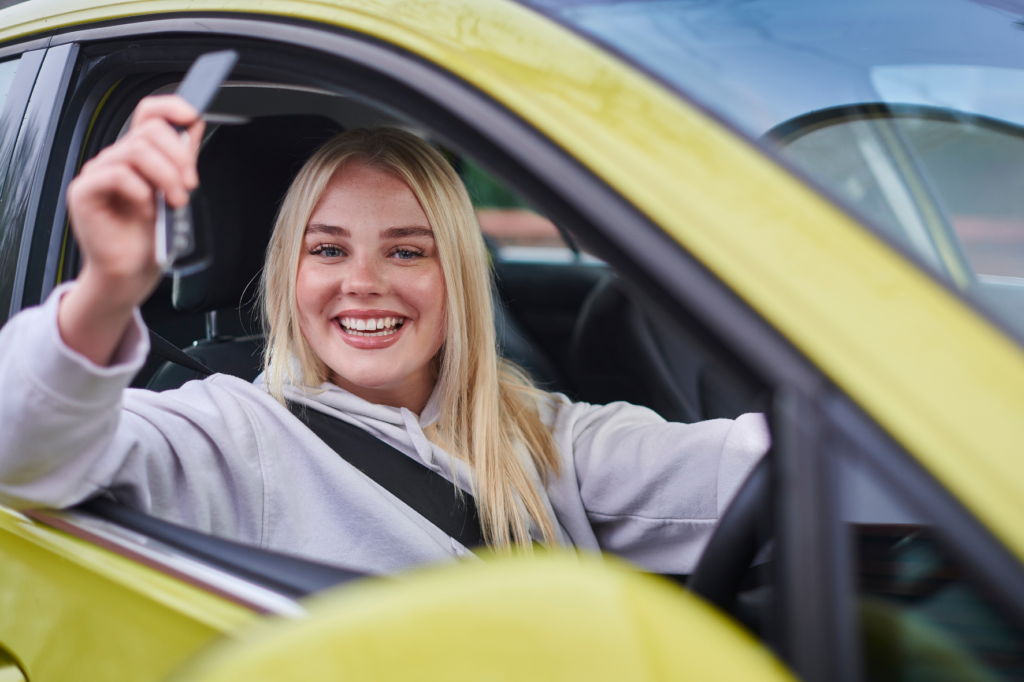 UAE Lowers Minimum Driving Age to 17: A Comprehensive Overview - Hammer ...